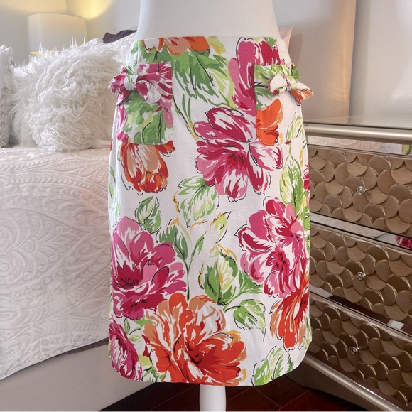 City Silk | Skirts | Straight Line Floral Skirt City Silk Brand Size ...